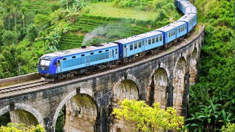 Ella Weekend Express නව දුම්රිය අද සිට ධාවනය ඇරඹෙයි! ධාවනය වන වේලාවන් ...